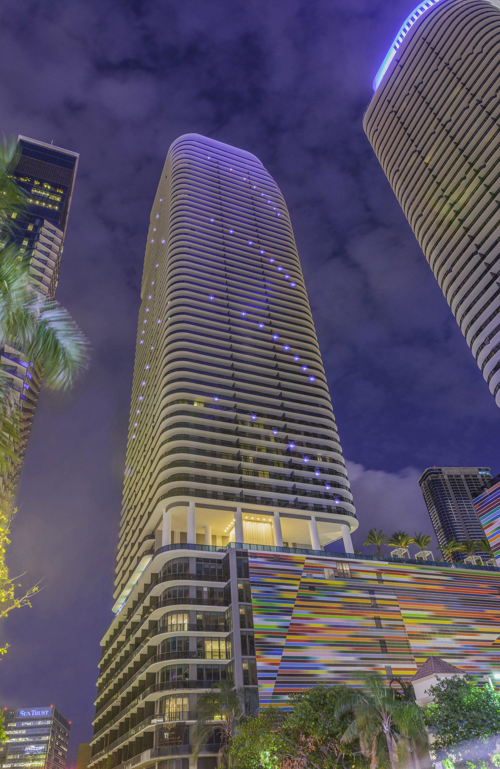 SLS Lux Brickell - SLS Lux Brickell Condo